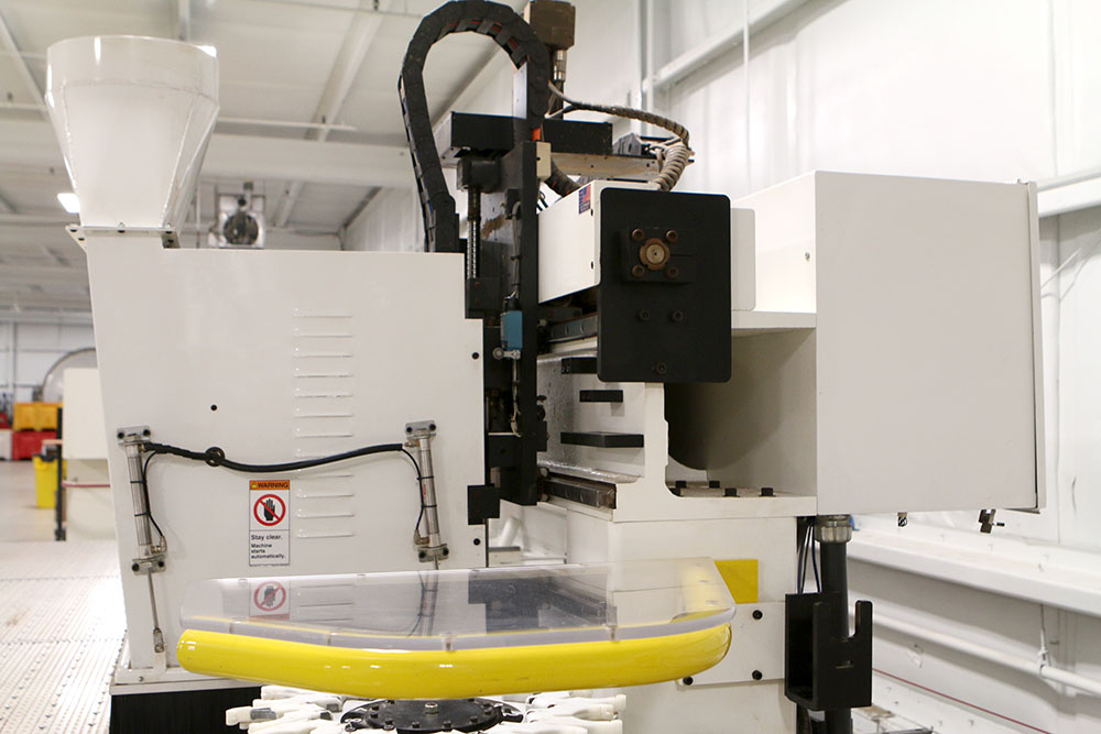 Used C.R. Onsrud CNC Router 146C18CD 5' x 12' - Scarlett, Inc.